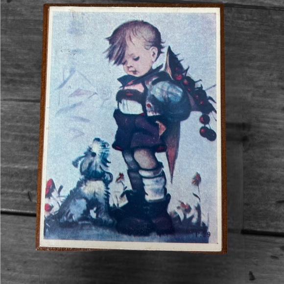 Hummel | Accents | Vintage Hummel Music Box | Poshmark